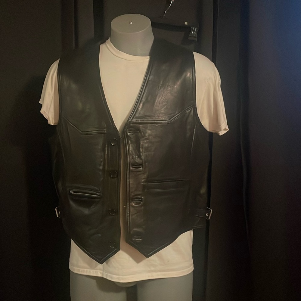 Prince William Men’s Leather Black Vest Size Large - Gem